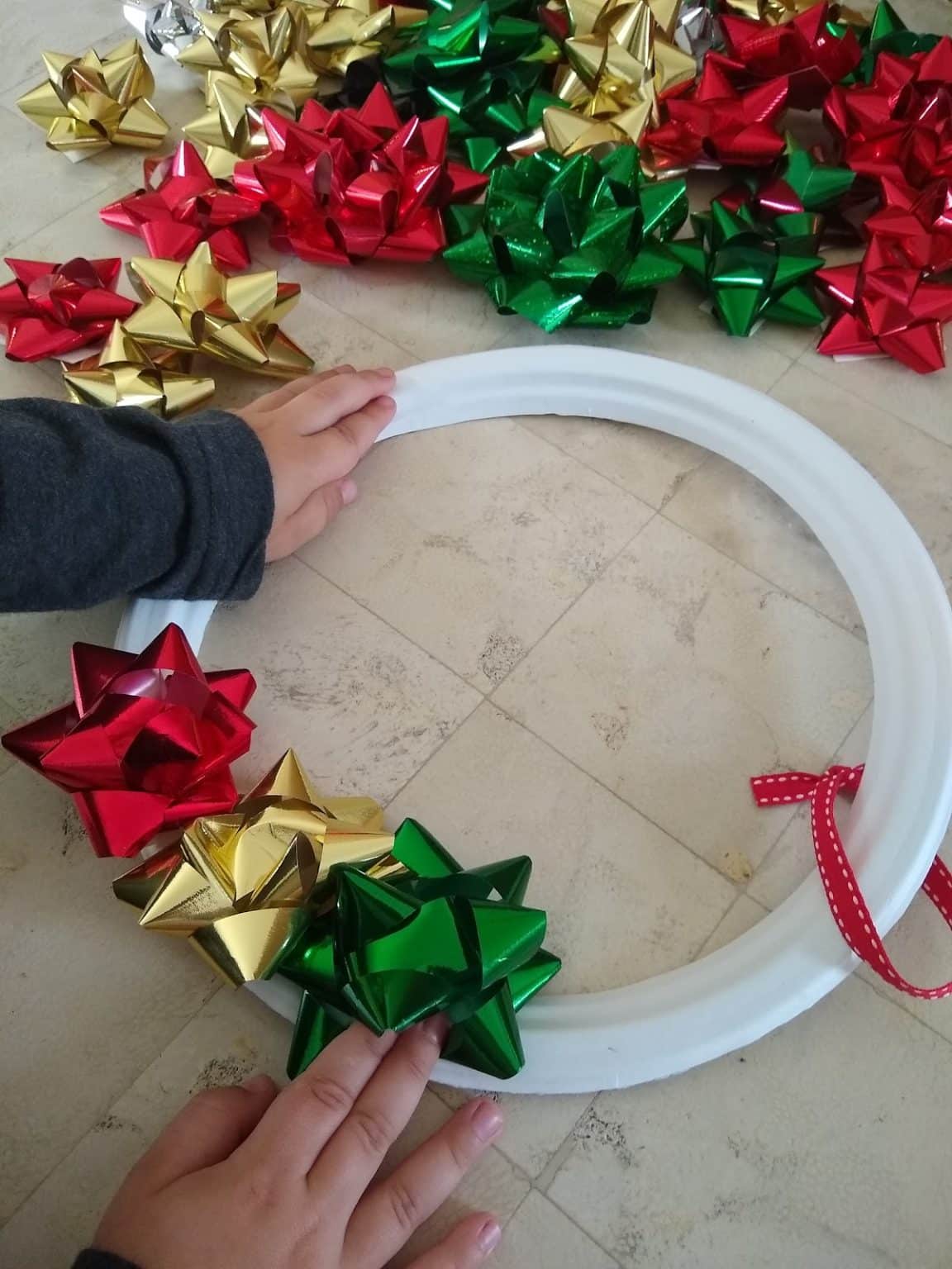Simple And Festive Kids' Christmas Bow Wreaths